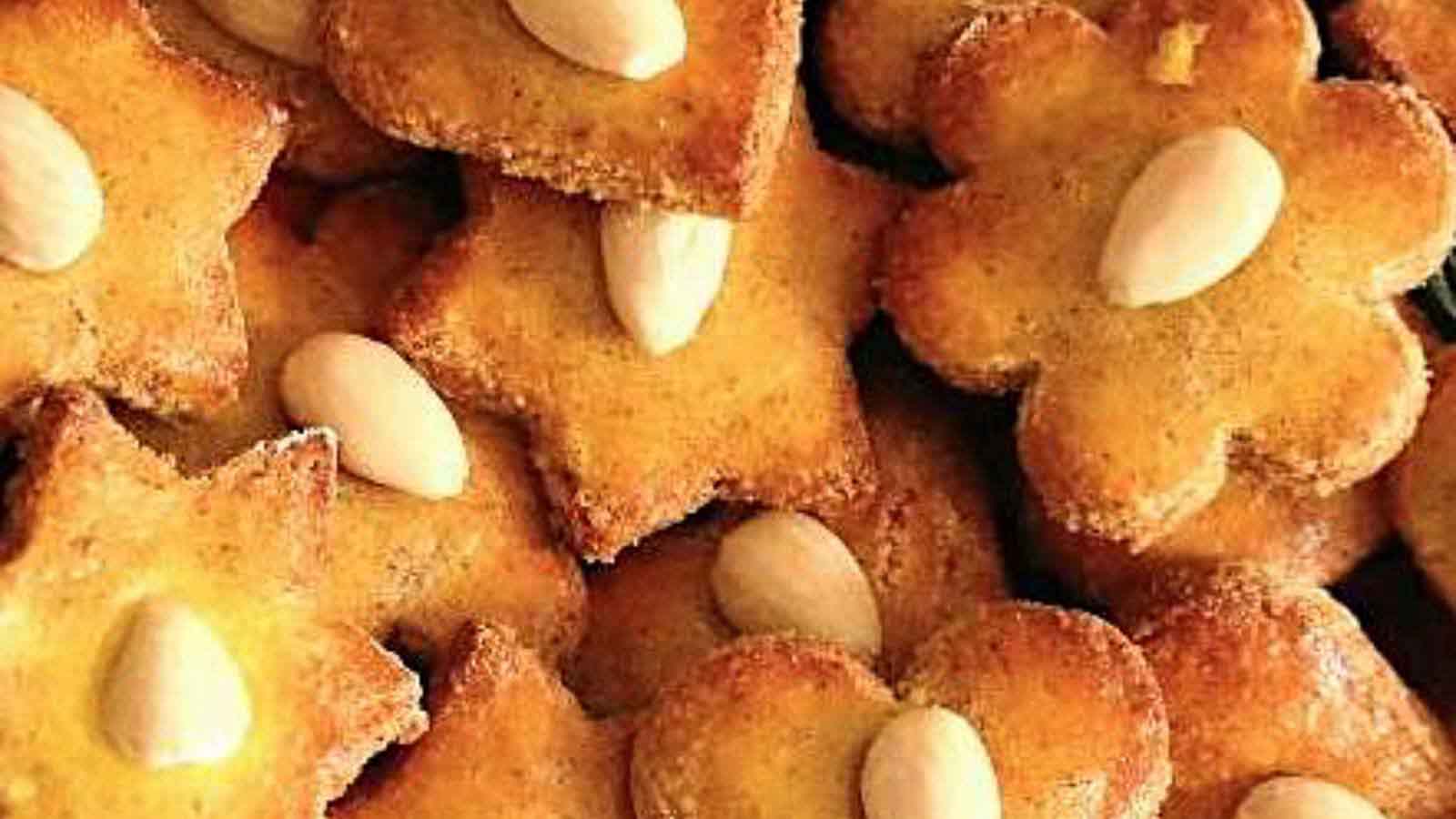 7 Low-Carb Cookie Recipes Worth Keeping Around All Winter - Tiny Batch ...