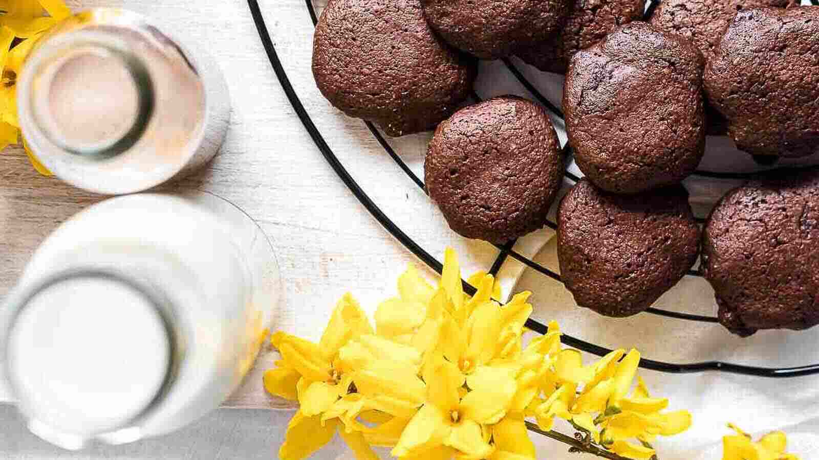 7 Low-Carb Cookies That Make Winter Treats Feel Lighter - Tiny Batch ...